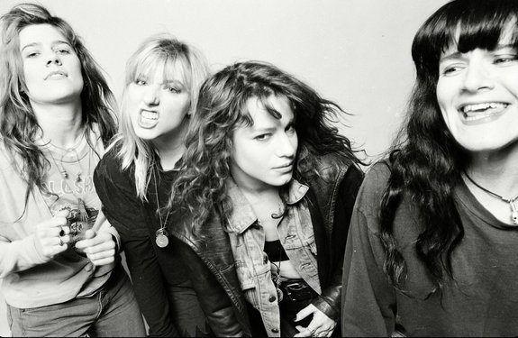 O show do L7 no Hollywood Rock: SOUNDS LIKE US