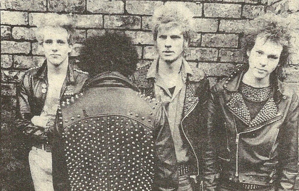 The Essentials: Discharge - SOUNDS LIKE US